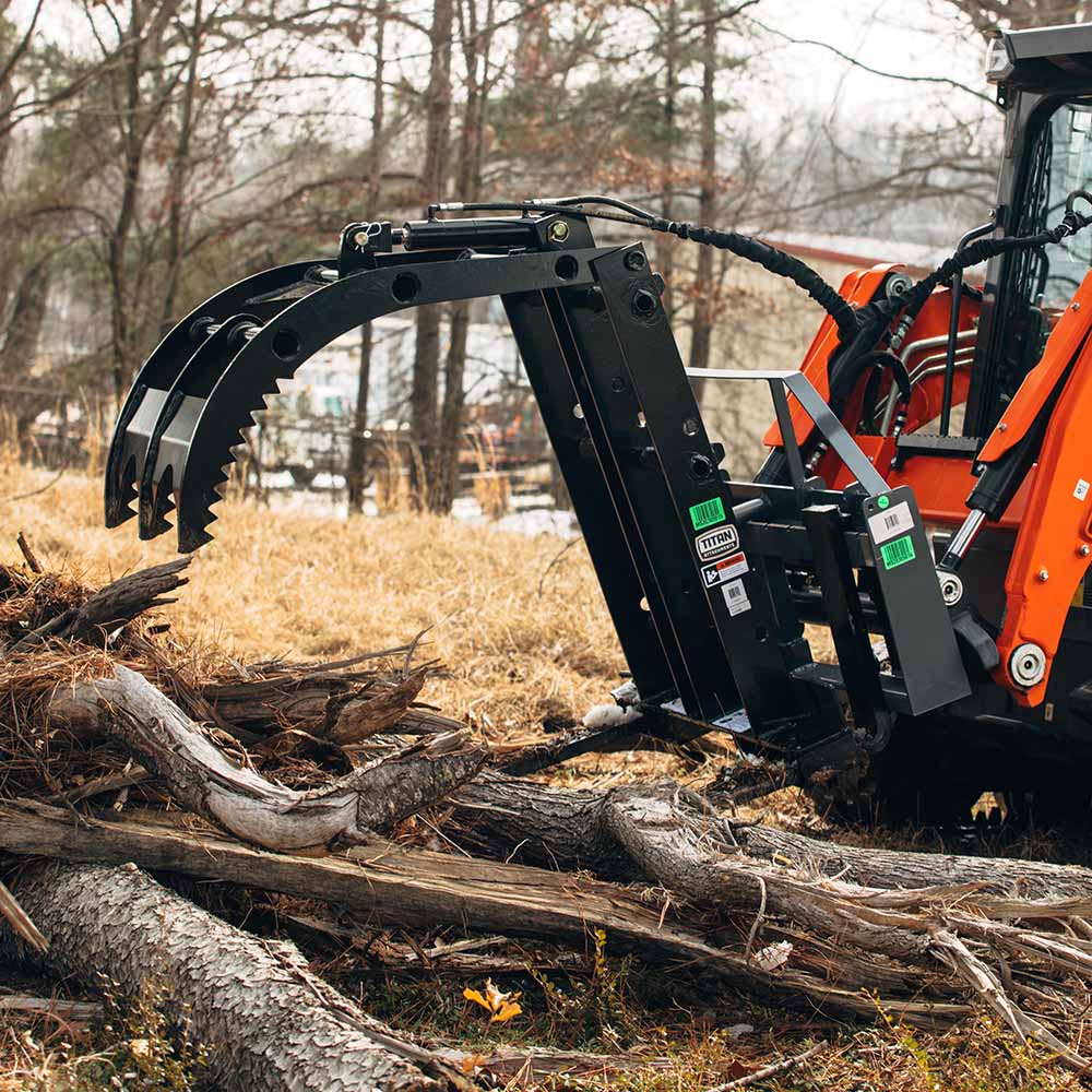 Fork Mounted Adjustable Grapple | Titan Attachments