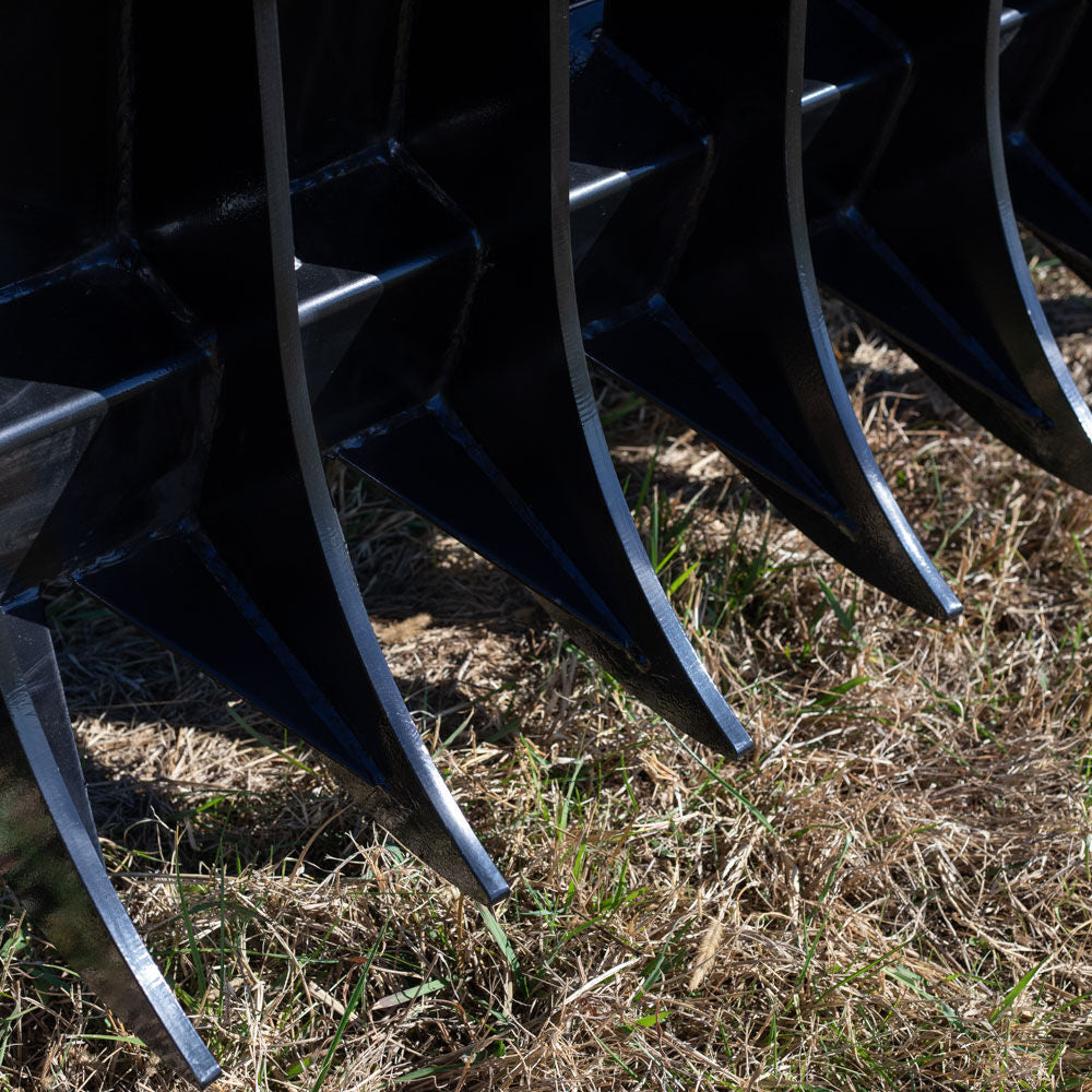 Clamshell Root Grapple Rake - Universal Skid Steer Mounting - Twin 3,000 PSI Cylinders - Brush ...