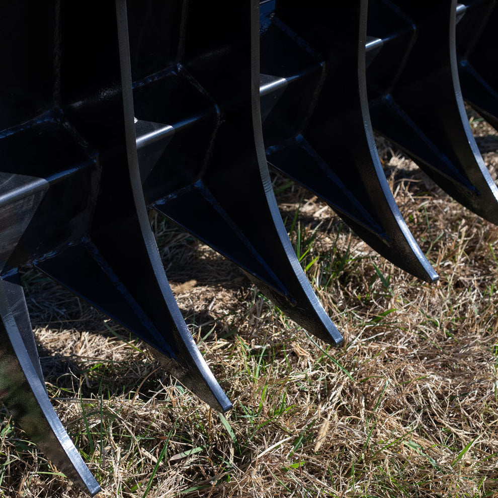 Clamshell Root Grapple Rake - Universal Skid Steer Mounting - Twin ...