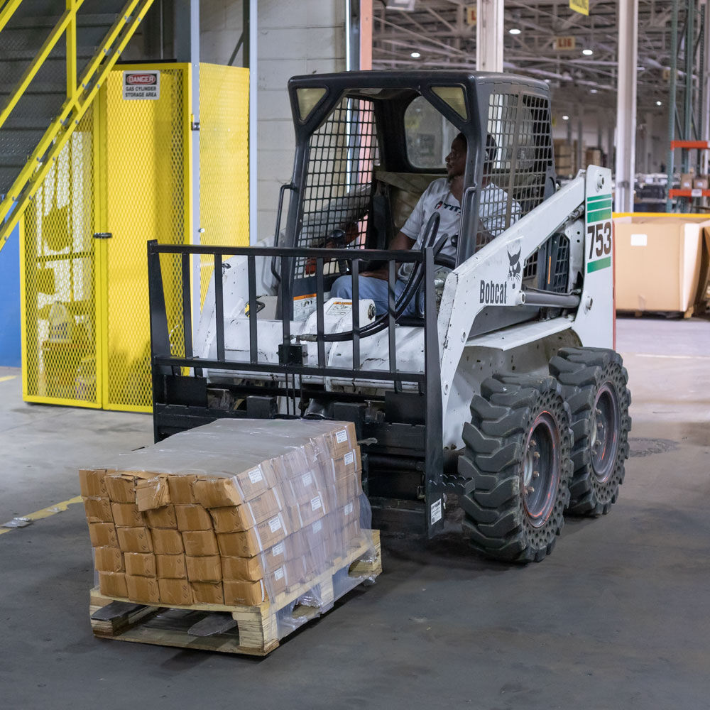 Standard Series Adjustable Hydraulic Sliding Skid Steer Pallet Fork ...