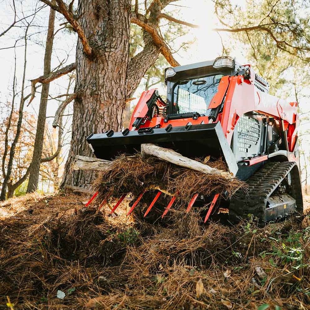 Scratch and Dent, Conus 1 Hay Bale Spear | 27" | Titan Attachments