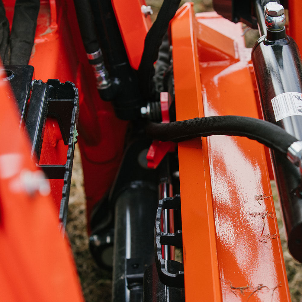 Round Hay Bale Gripper Squeezer | Titan Attachments